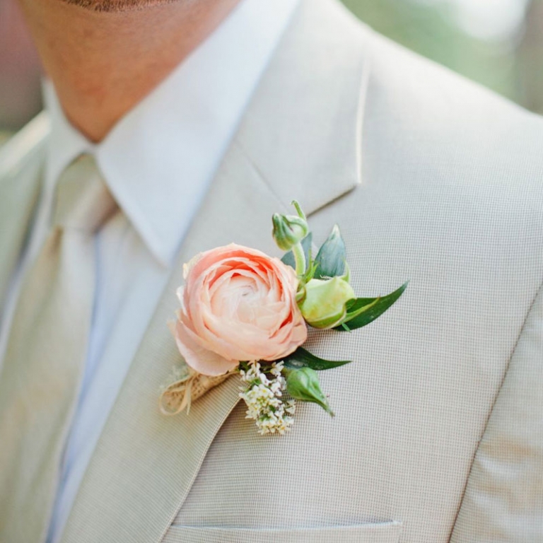 23 Flowers that Make the Best Wedding Boutonnieres | Blog | Flower ...